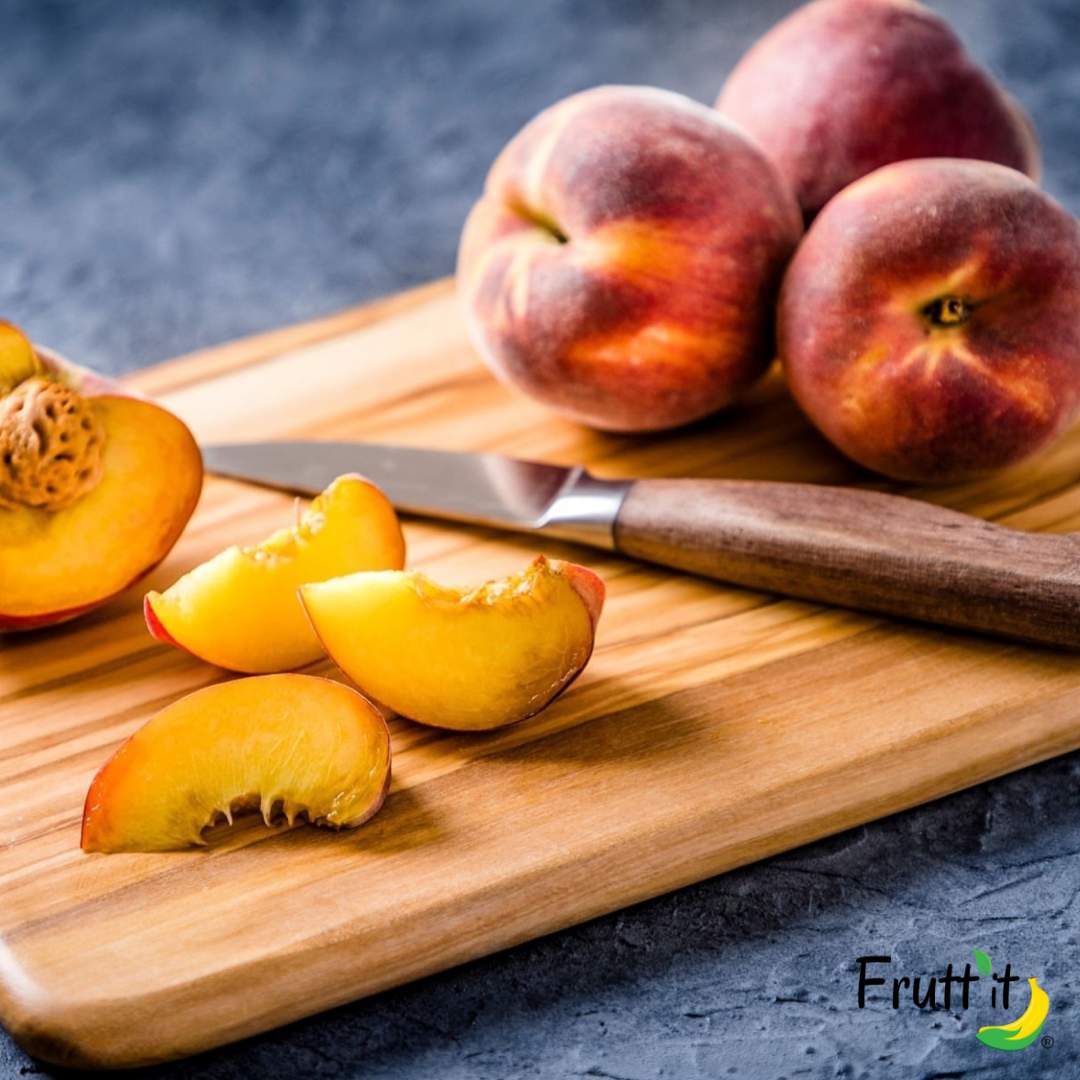 Acquista pesche rosse online con Frutt'it - Spedizione in tutta italia